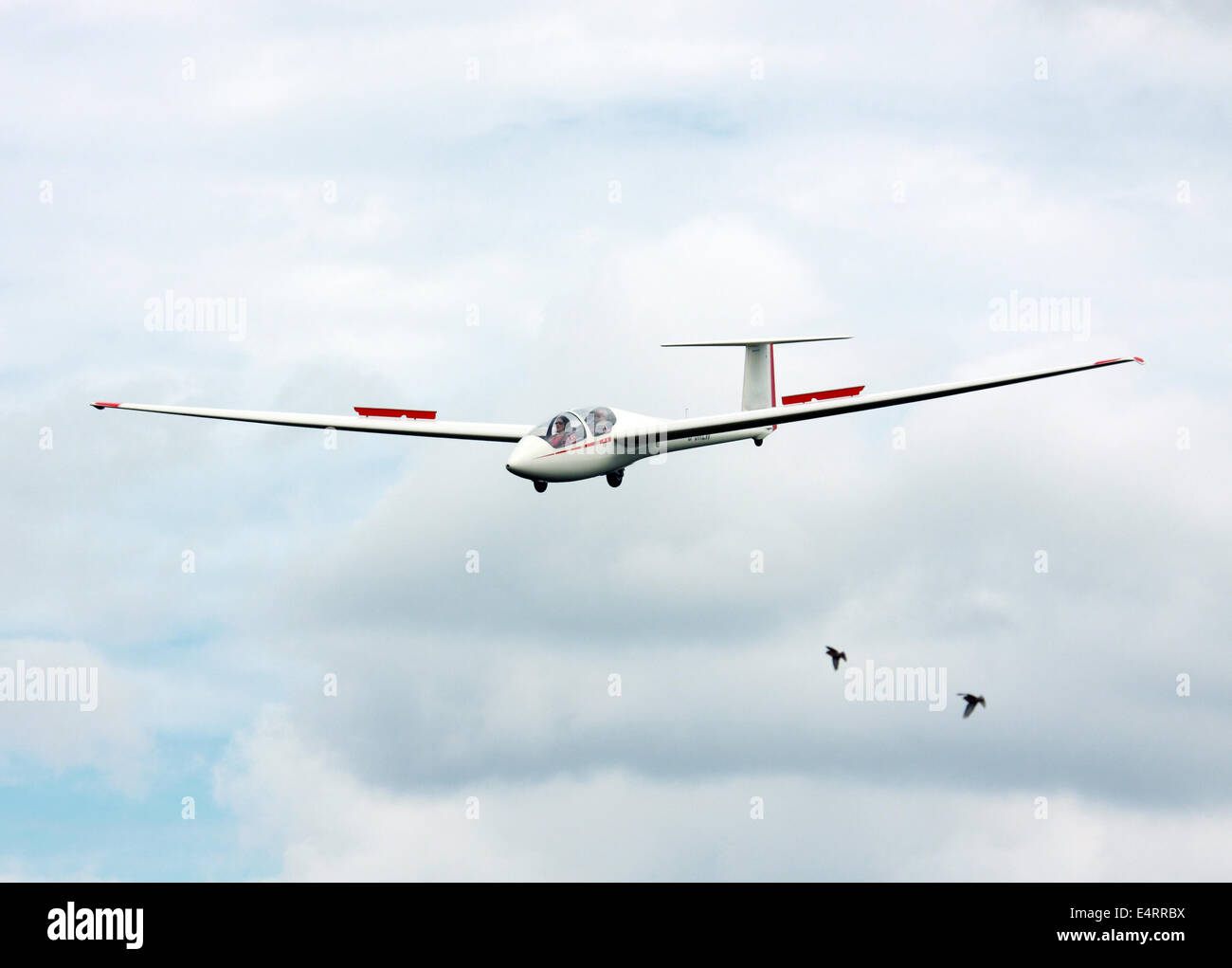 Plane flights over high in hi-res stock photography and images - Alamy