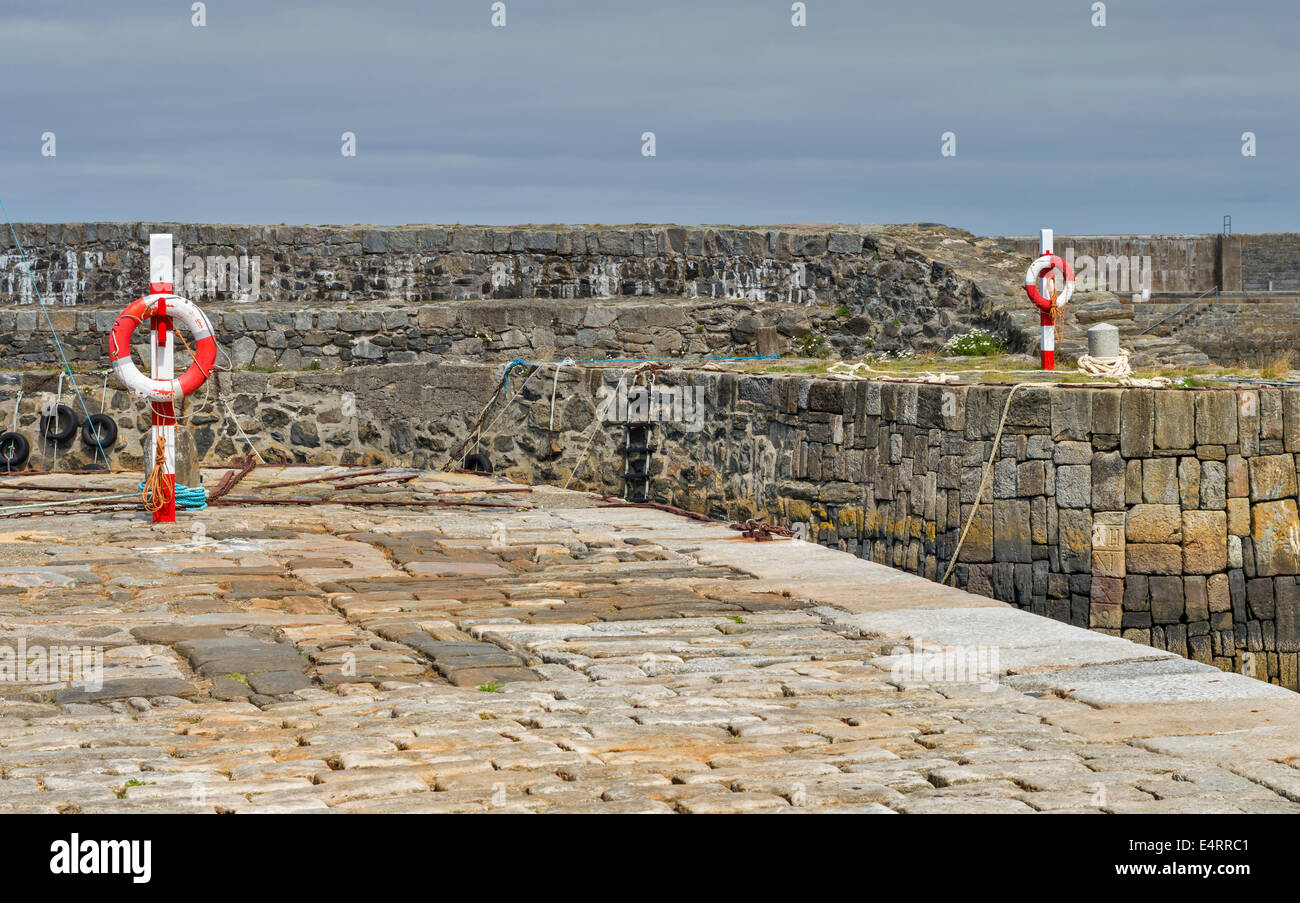 STONE WALL AND QUAY DETAIL PORTSOY 17C HARBOUR ABERDEENSHIRE COAST ...