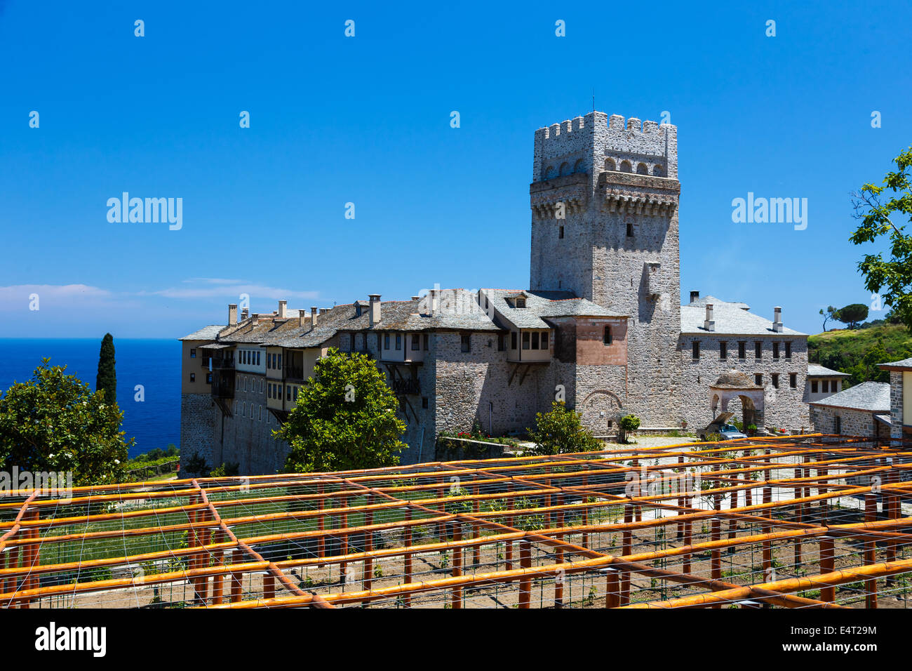 Medieval red mount hi-res stock photography and images - Alamy