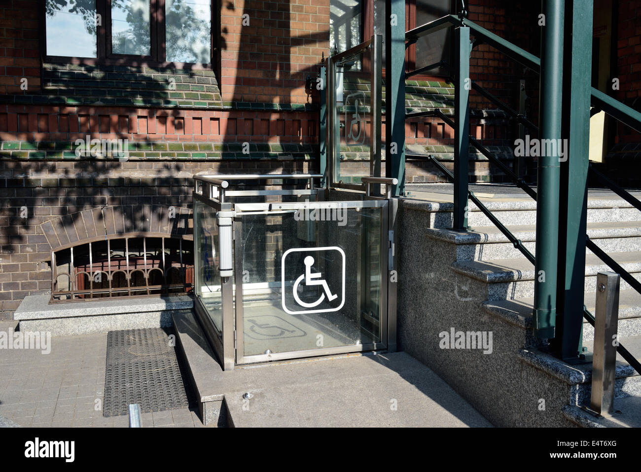 Wheelchair lift hi-res stock photography and images - Alamy
