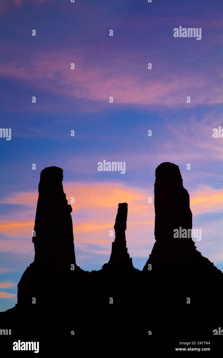 Three Sisters Sunset Stock Photos & Three Sisters Sunset Stock Images ...