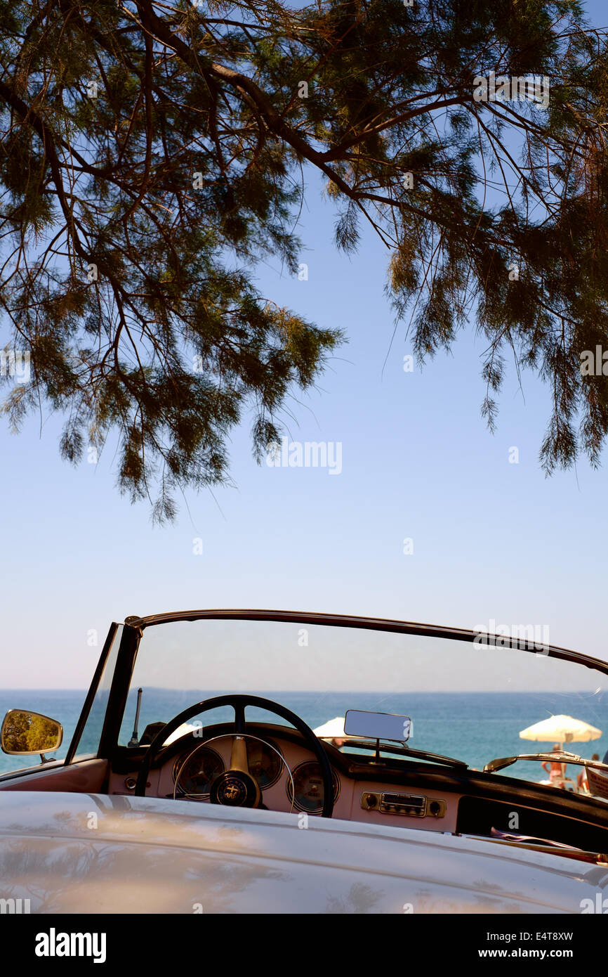Open convertible car hi-res stock photography and images - Alamy