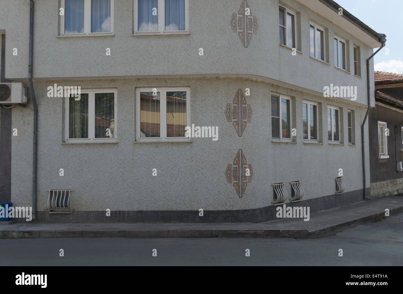 Street facing architecture hi-res stock photography and images - Alamy