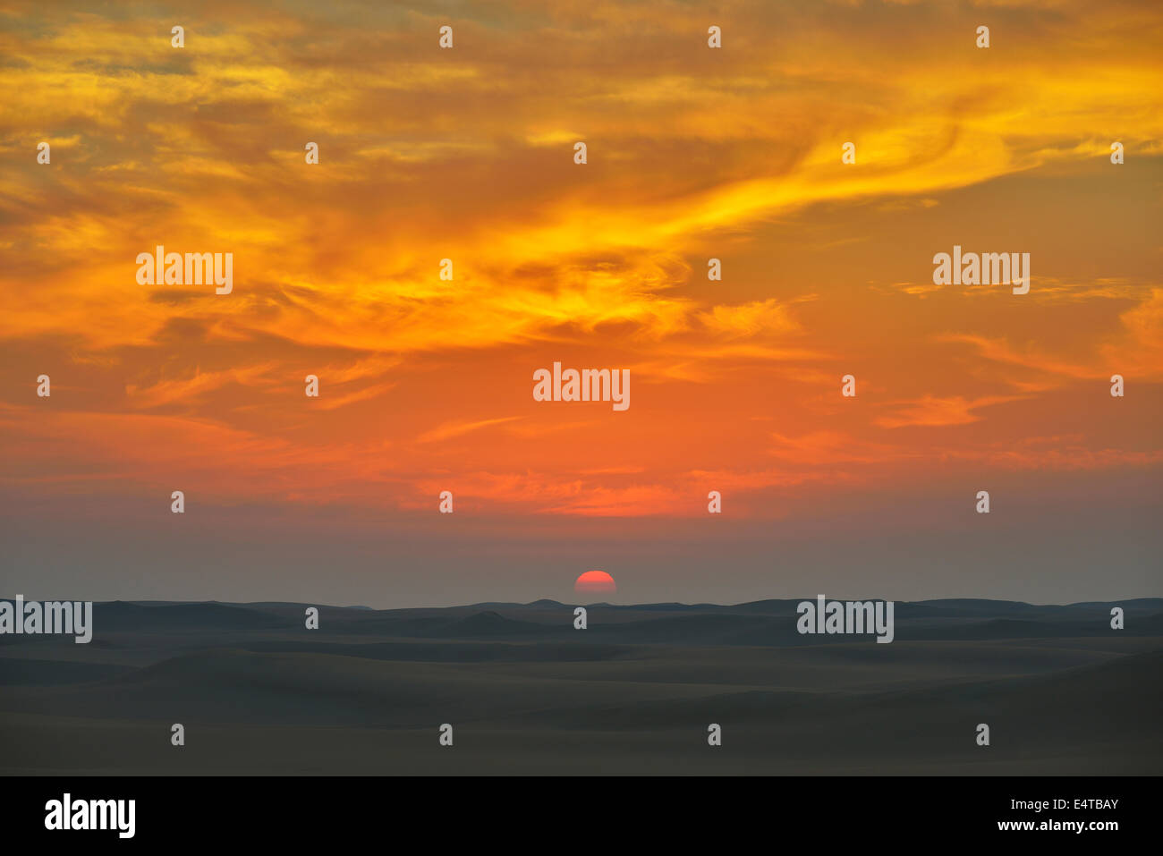 Desert Landscape at Sunrise, Matruh Governorate, Libyan Desert, Sahara ...