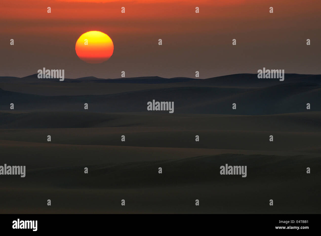 Desert Landscape at Sunrise, Matruh Governorate, Libyan Desert, Sahara ...