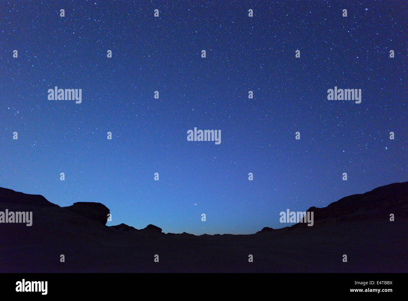 Starry Sky in Desert at Night, Matruh Governorate, Libyan Desert ...
