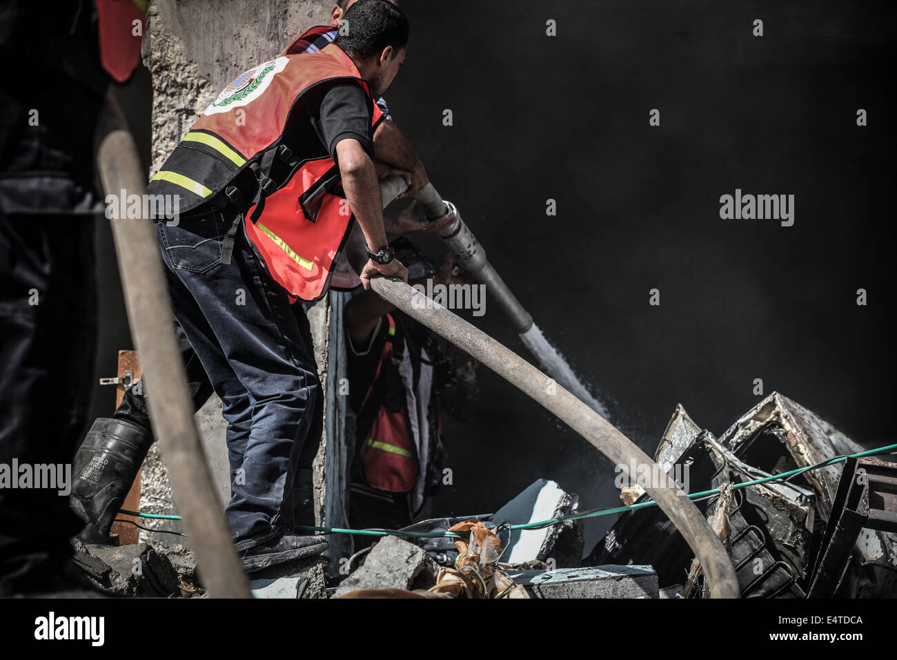 Gaza, Palestinian Territories. 16th July, 2014. Palestinian ...