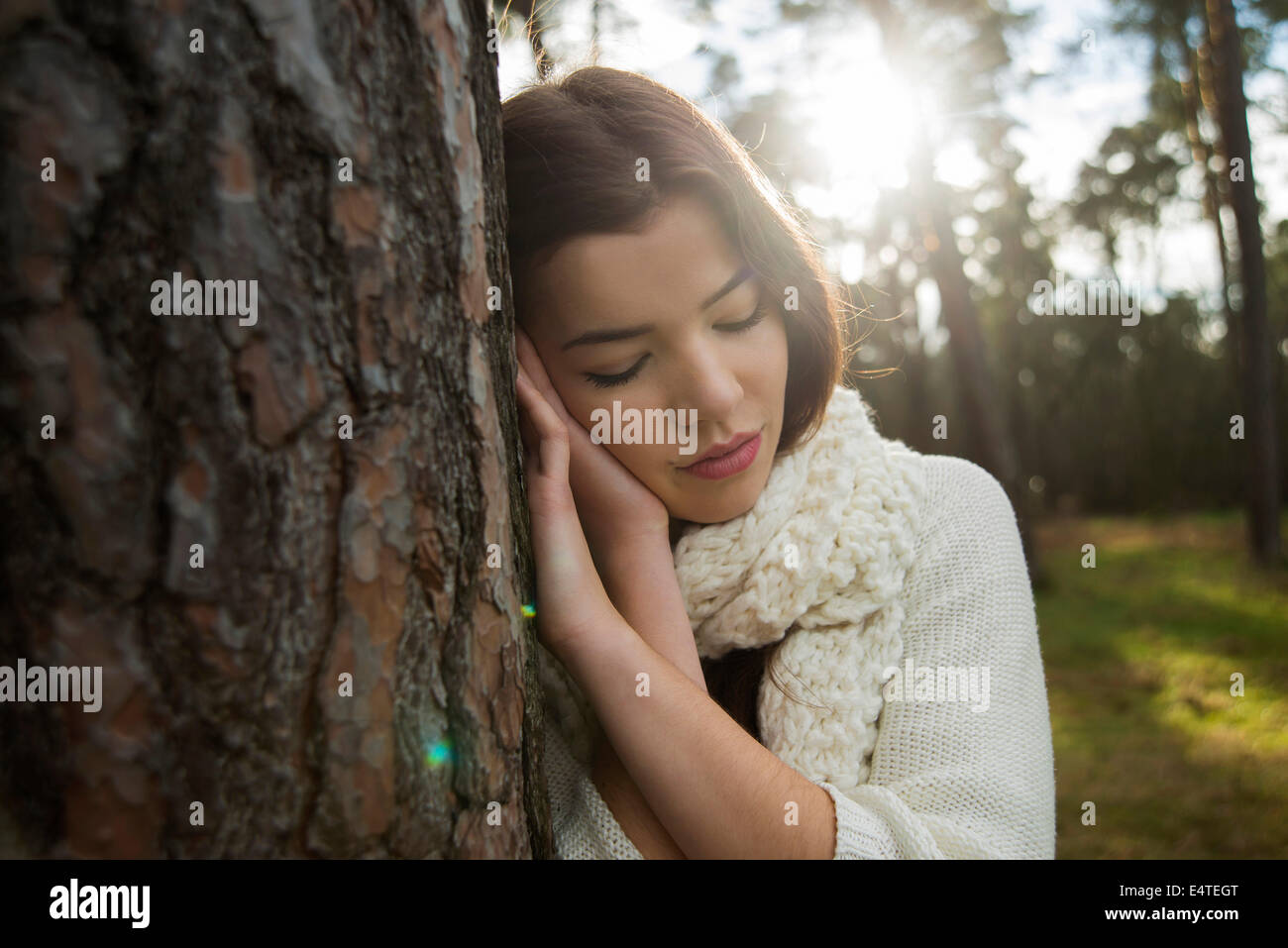 Woman leaning head against her hand hi-res stock photography and images ...
