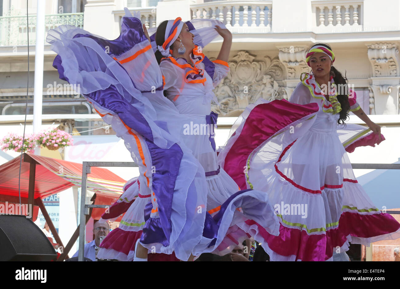 Folk groups Colombia Folklore Foundation from Santiago de Cali, during ...