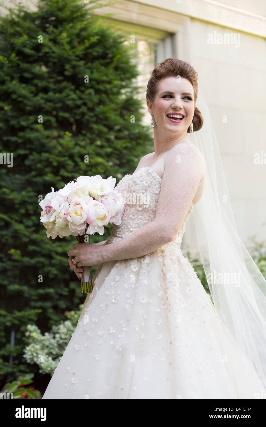 Toronto canada young woman hi-res stock photography and images - Alamy