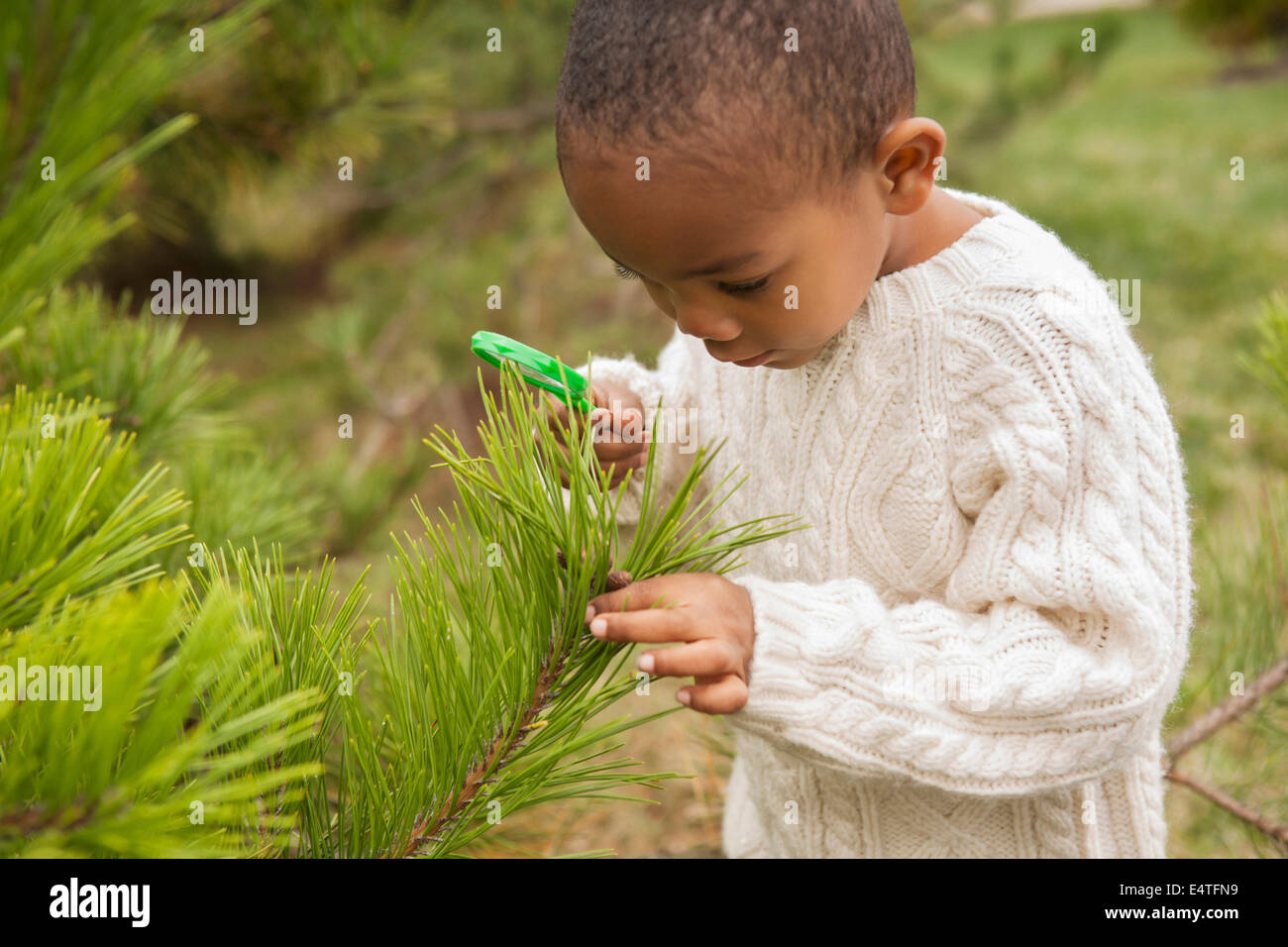 4 5 years magnifier glass hi-res stock photography and images - Alamy