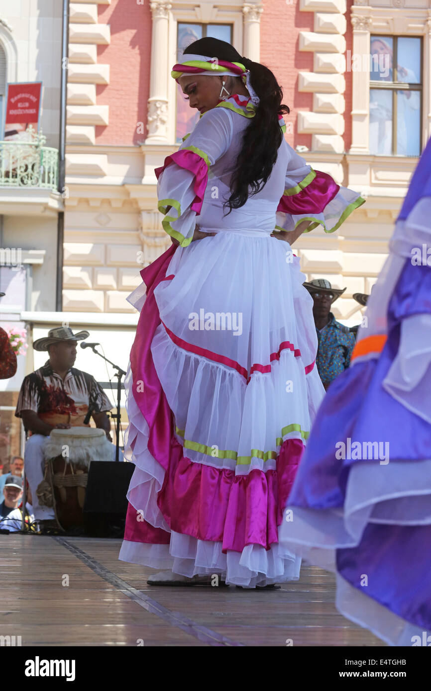 Folk groups Colombia Folklore Foundation from Santiago de Cali, during ...