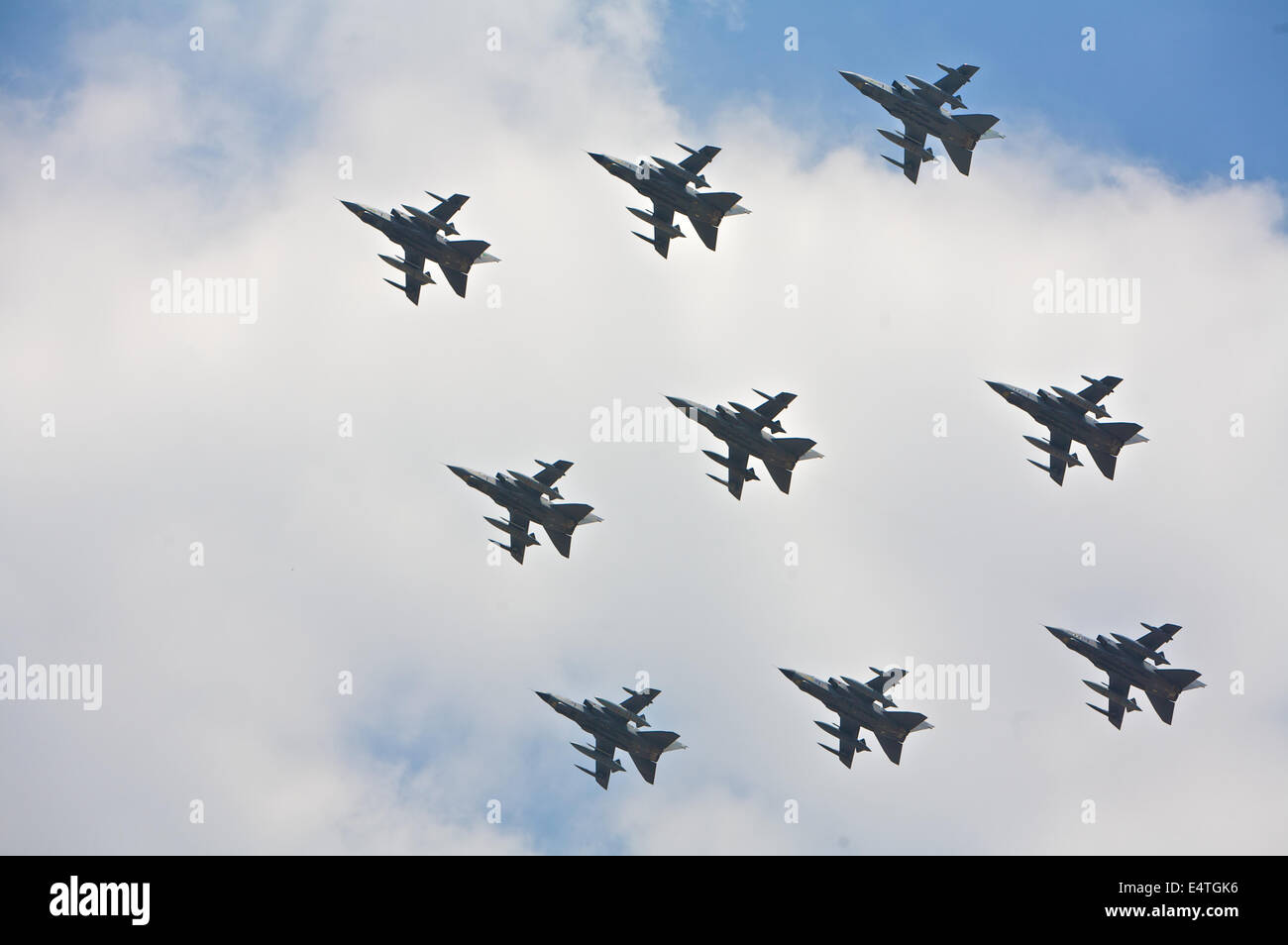 Plane, synchronized team flight - flying in formations Stock Photo - Alamy