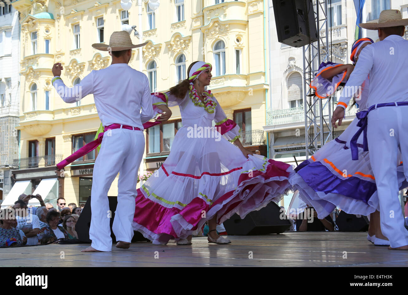 Folk groups Colombia Folklore Foundation from Santiago de Cali, during ...
