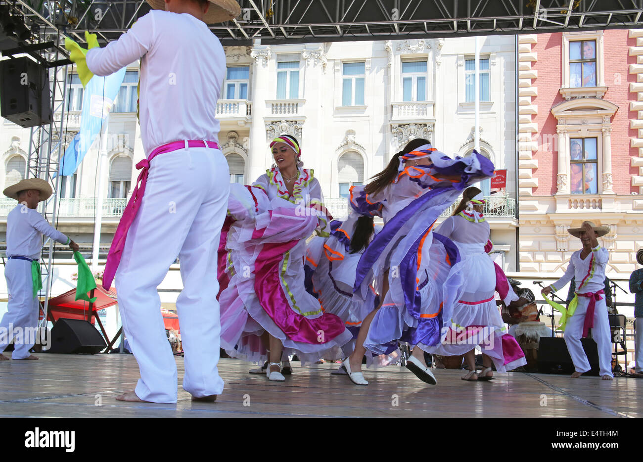 Folk groups Colombia Folklore Foundation from Santiago de Cali, during ...