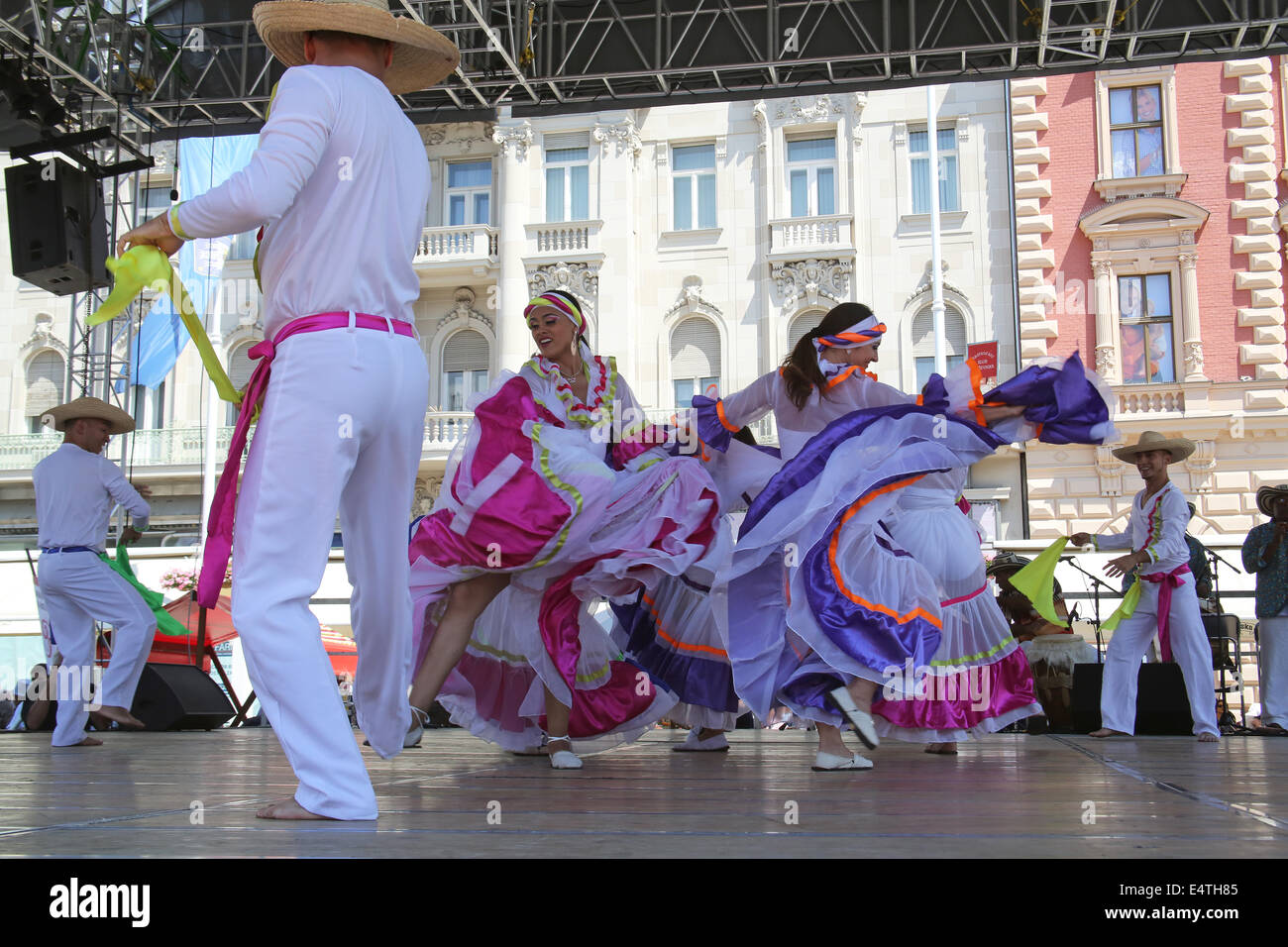 Folk groups Colombia Folklore Foundation from Santiago de Cali, during ...
