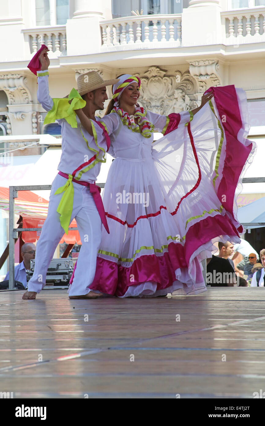 Folk groups Colombia Folklore Foundation from Santiago de Cali, during ...