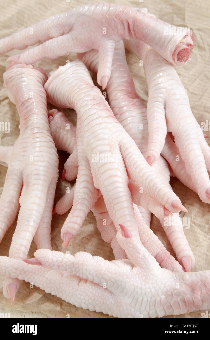 Paper feet hi-res stock photography and images - Alamy