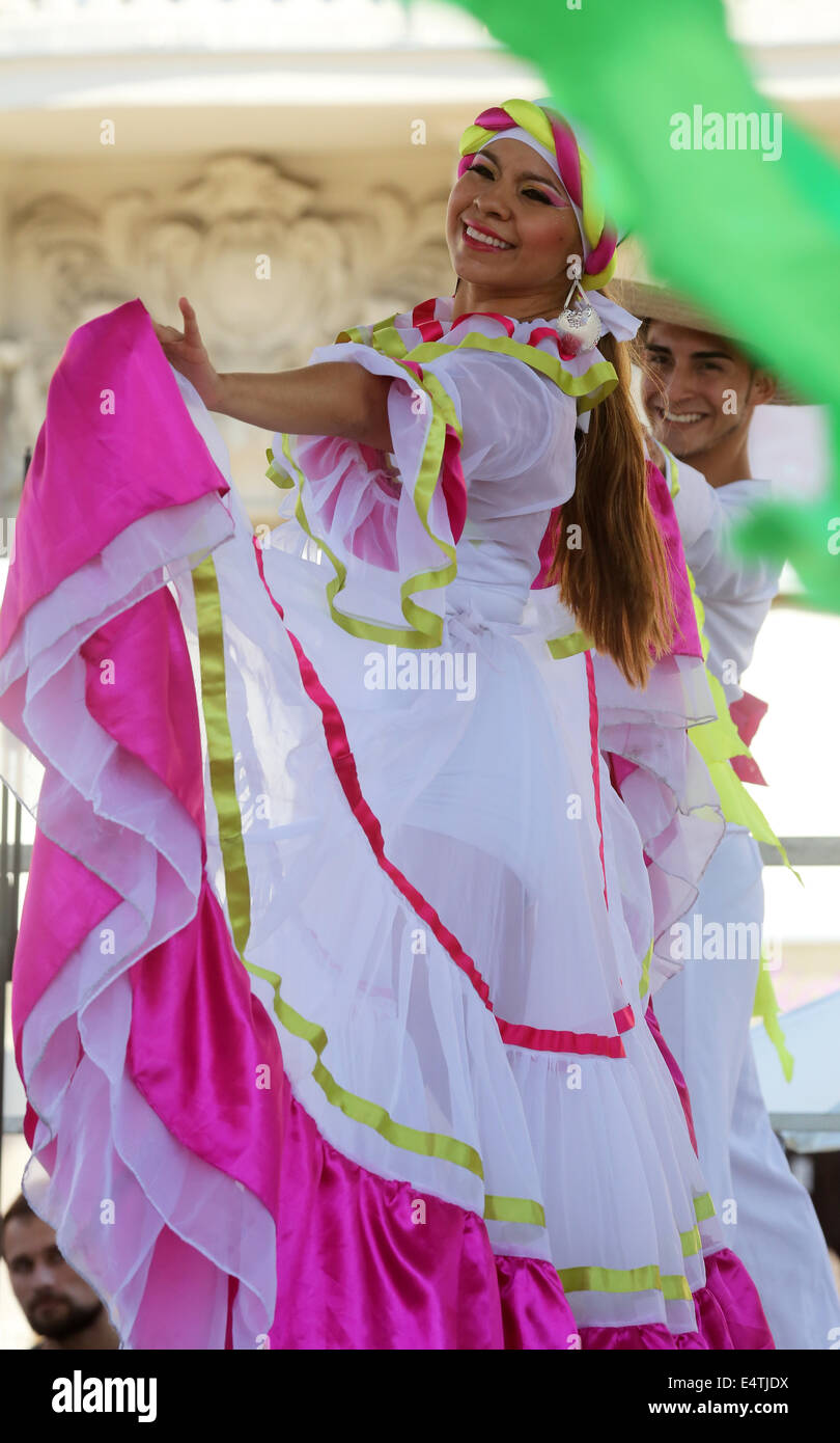 Folk groups Colombia Folklore Foundation from Santiago de Cali, during ...