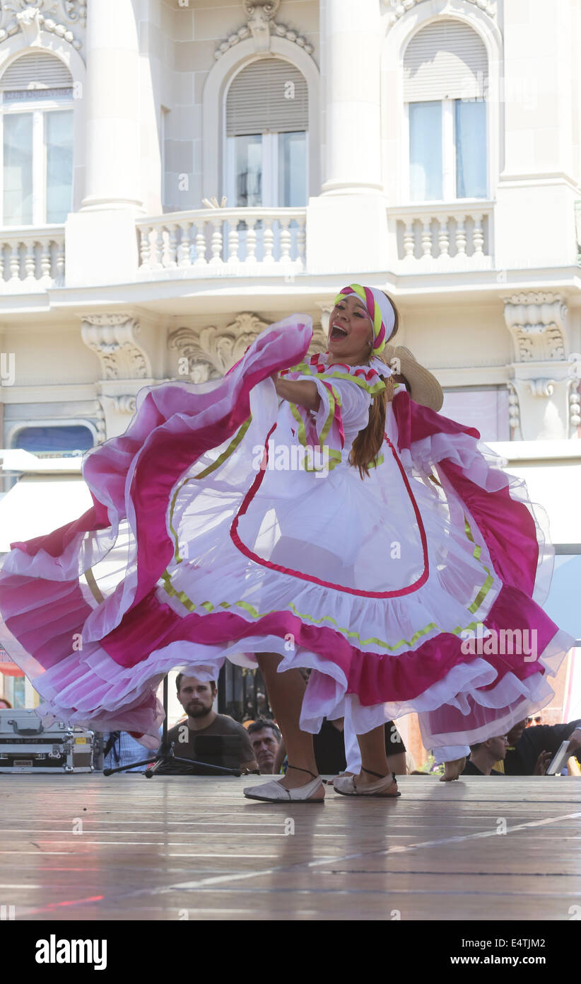 Folk groups Colombia Folklore Foundation from Santiago de Cali, during ...