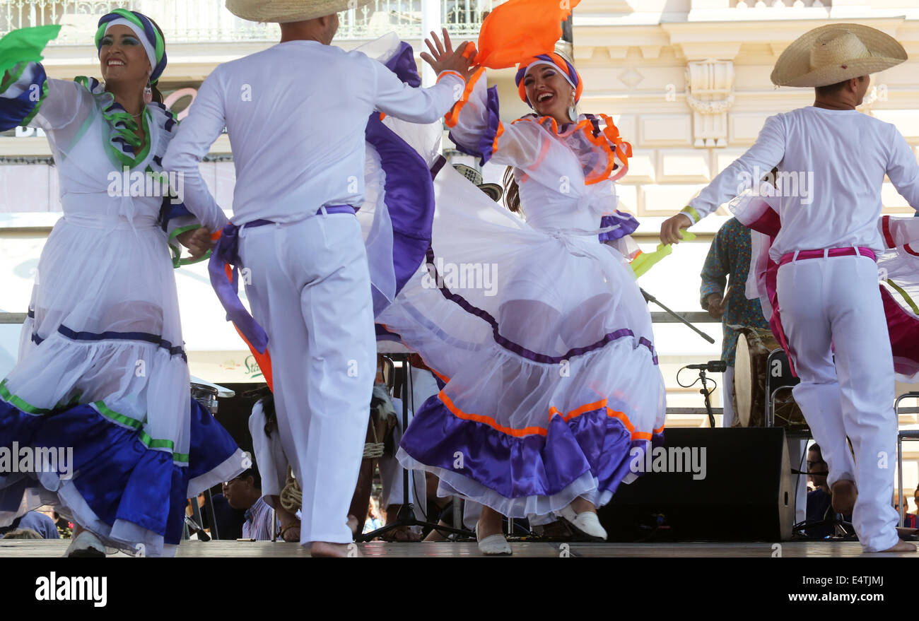 Folk groups Colombia Folklore Foundation from Santiago de Cali, during ...