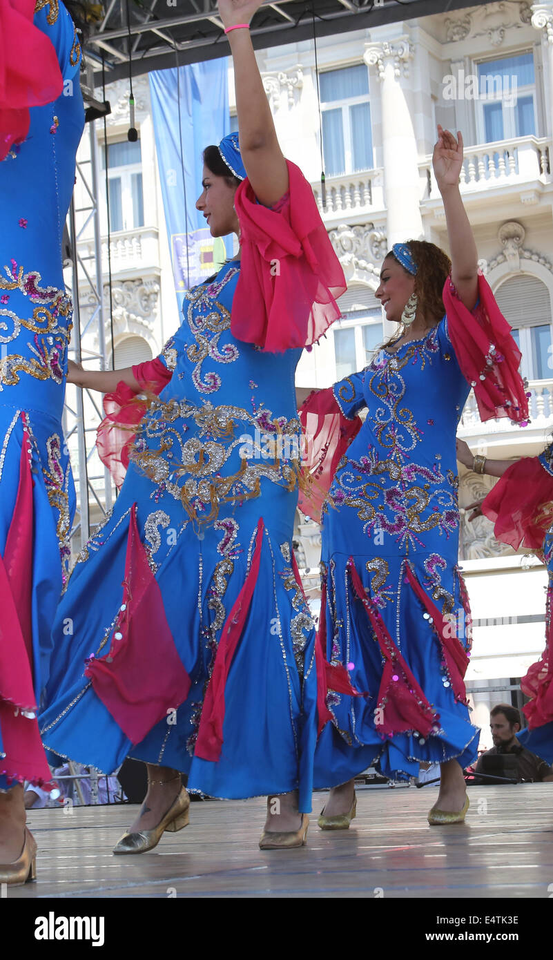 Folk groups Egyptian National Folklore Troupe from Egypt during the ...