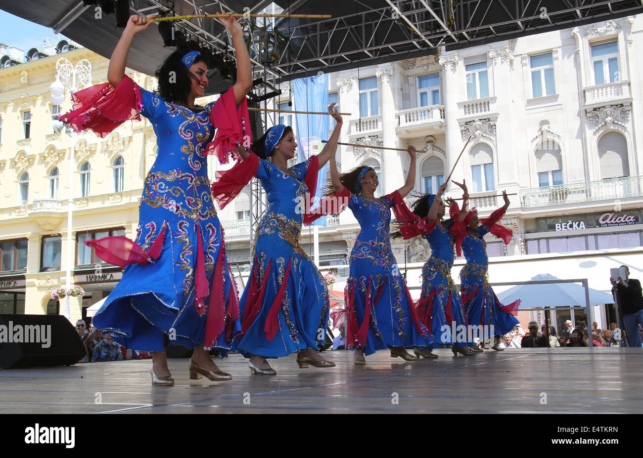 Folk groups Egyptian National Folklore Troupe from Egypt during the ...