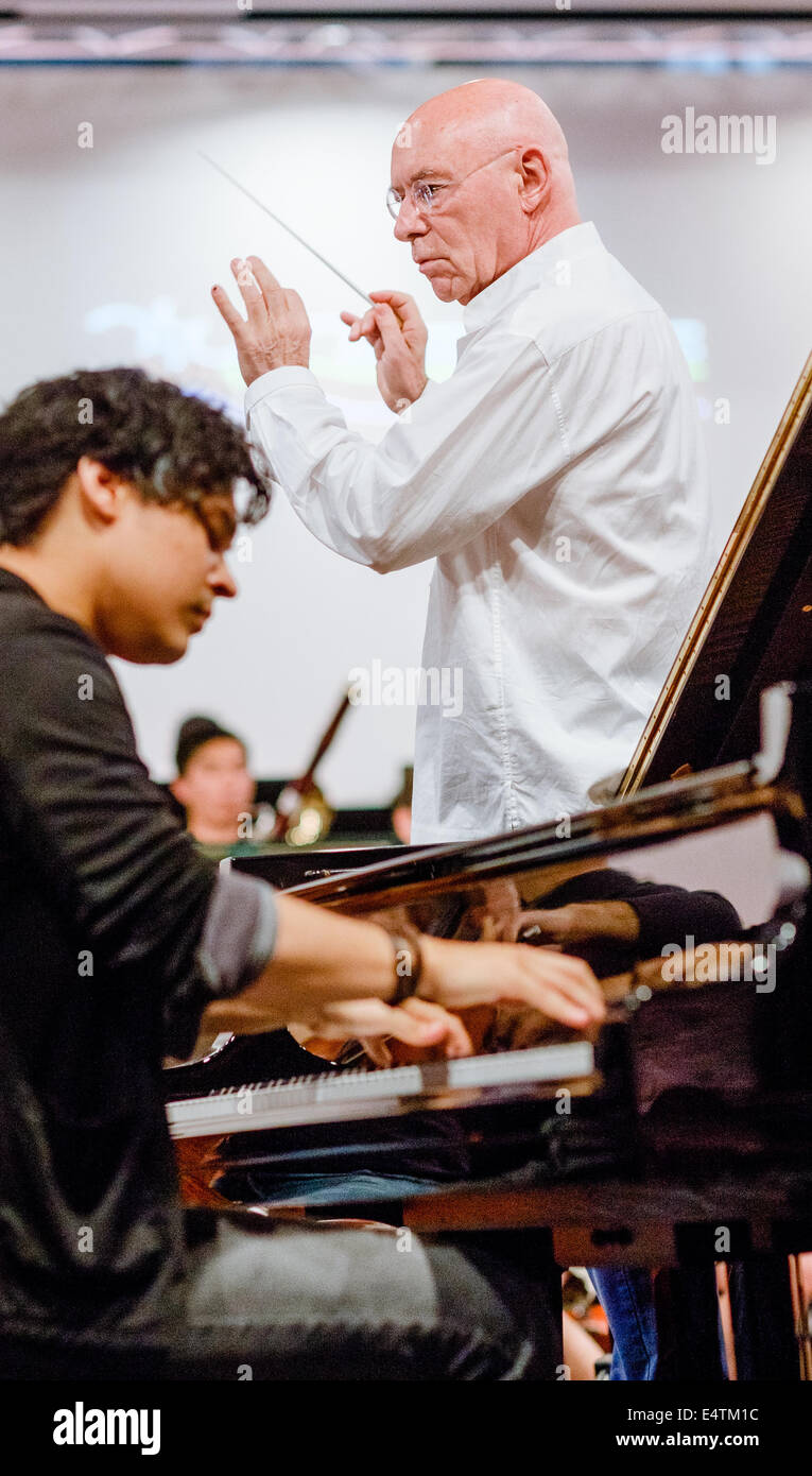 Conductor Christoph Eschenbach rehearses with musicians from the ...