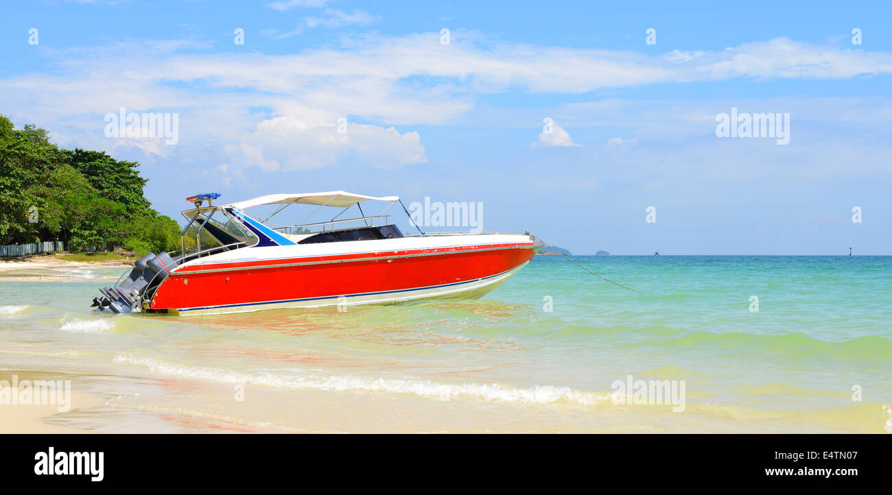 Red sea boat motor hi-res stock photography and images - Alamy