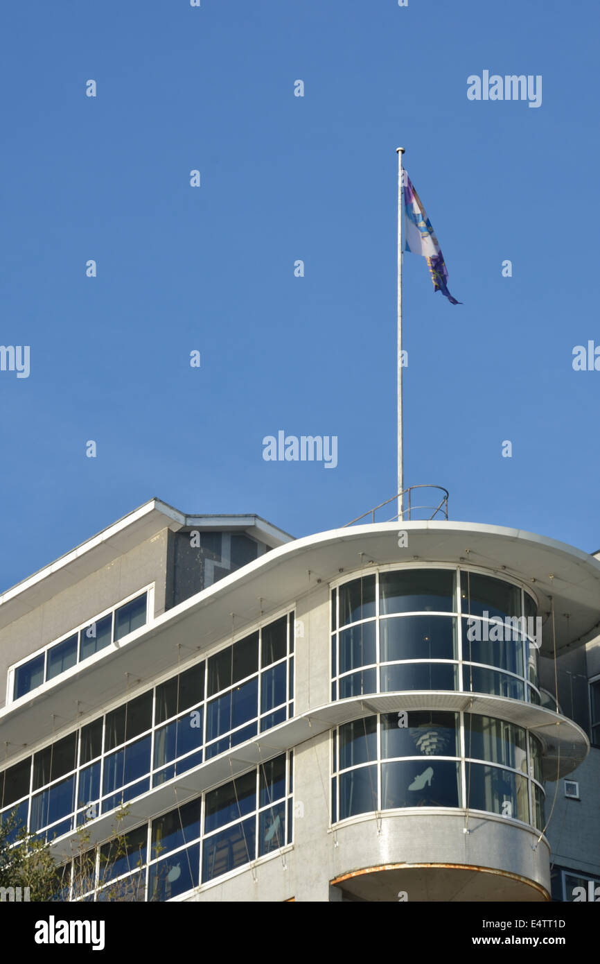 Curved style hi-res stock photography and images - Alamy