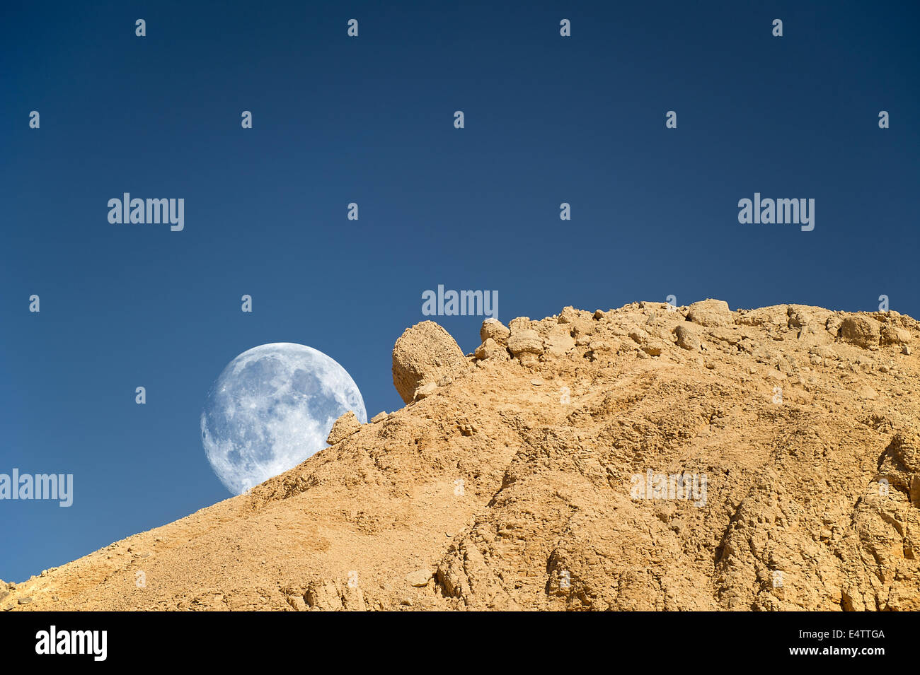 Moon_set hi-res stock photography and images - Alamy
