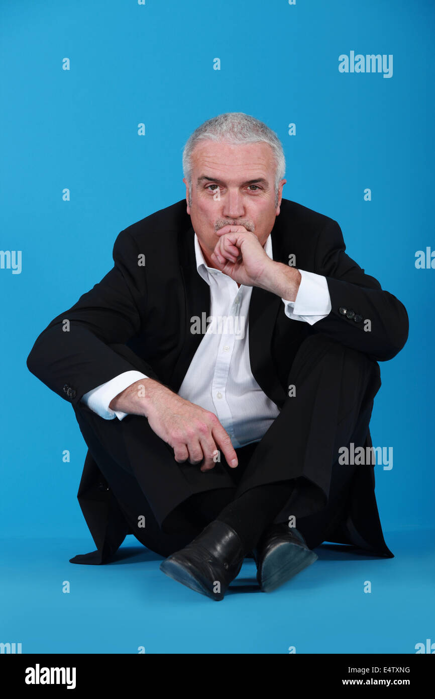Hunched old man hi-res stock photography and images - Alamy