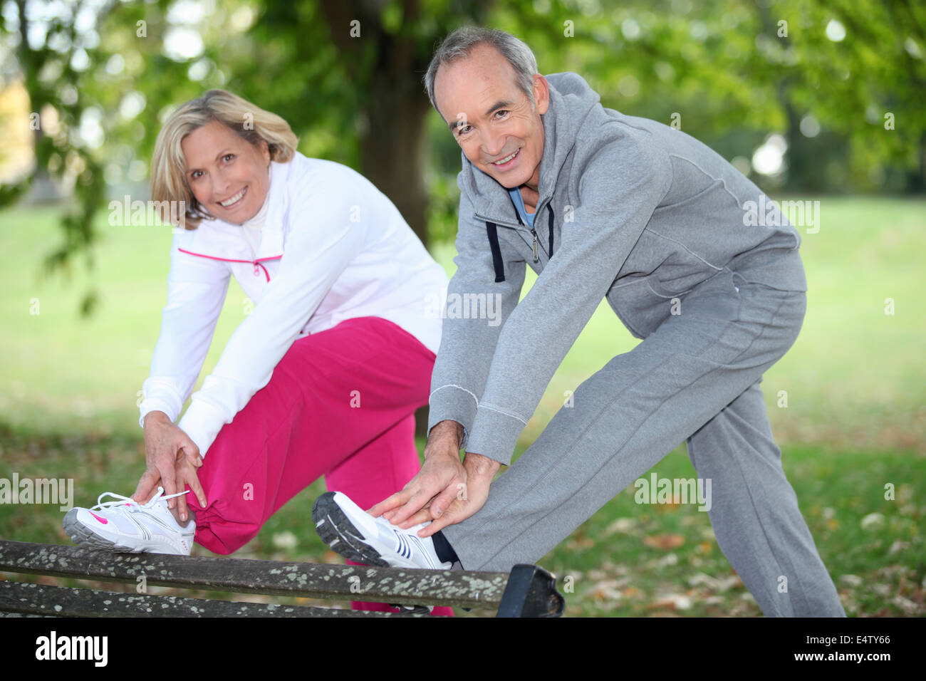 couple doing sport Stock Photo - Alamy