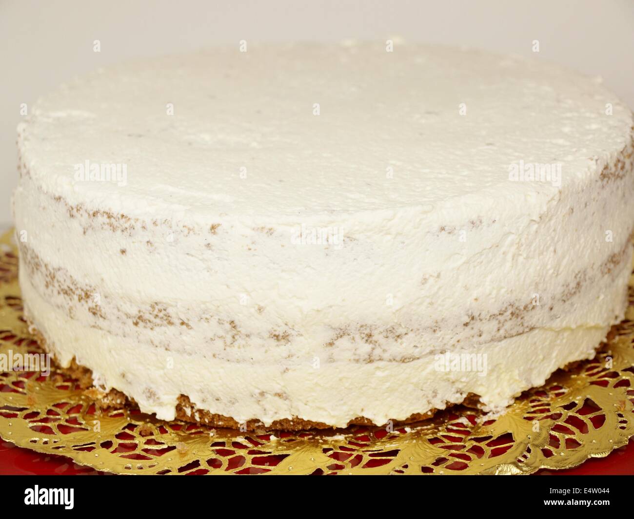 Cream layer cake Stock Photo - Alamy