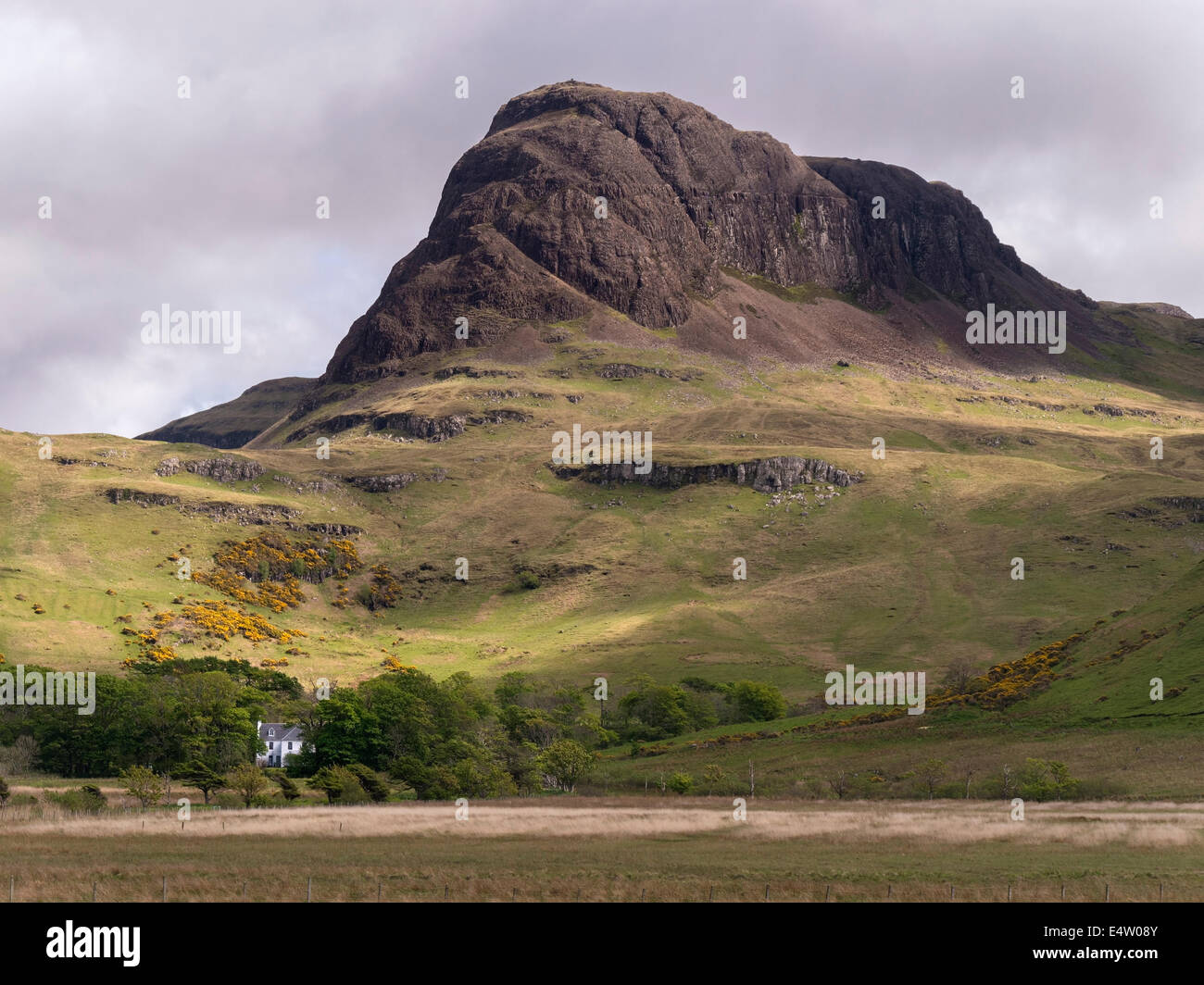 Awaiting image hi-res stock photography and images - Alamy