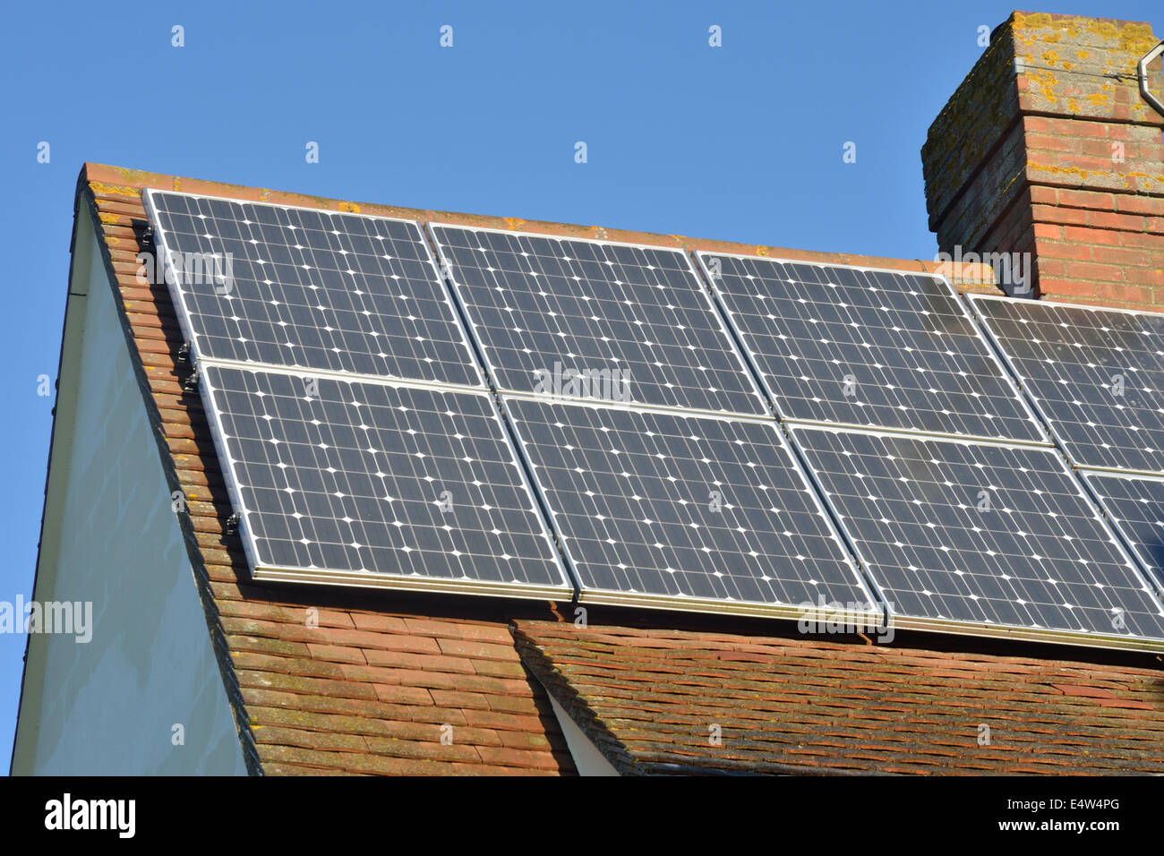 Solar battery roof hi-res stock photography and images - Alamy