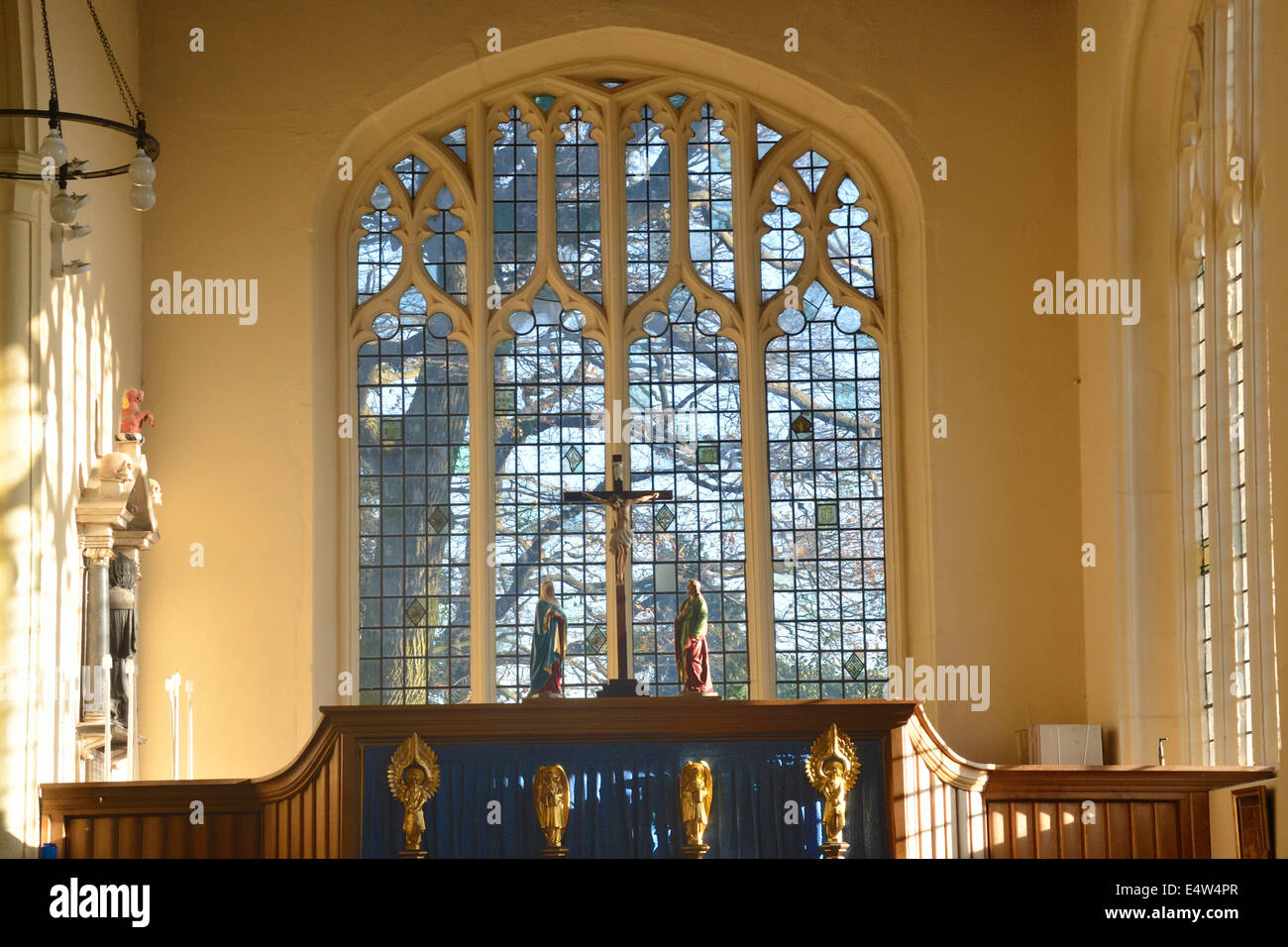 Inside church hi-res stock photography and images - Alamy