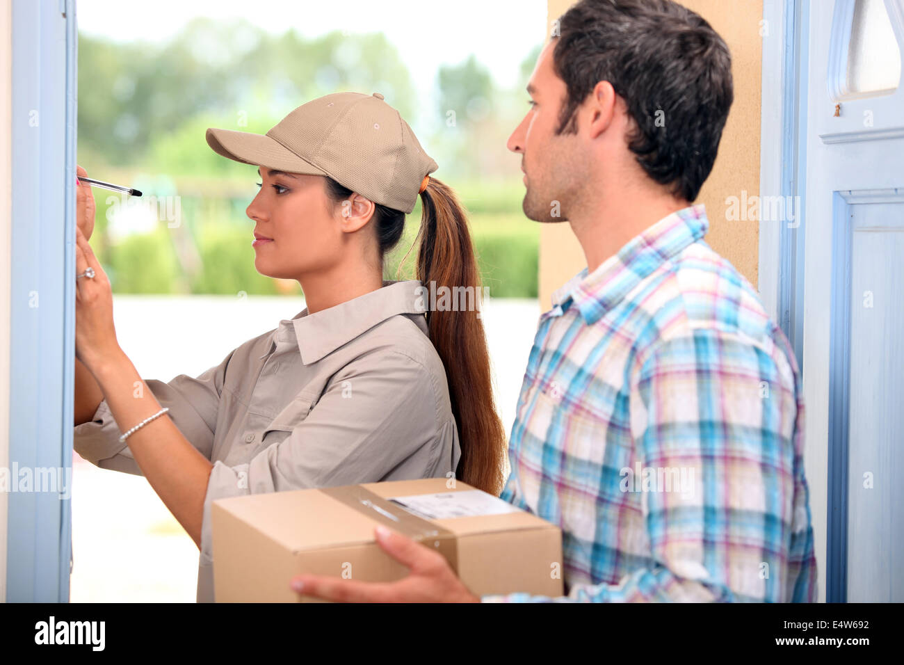 Dispatch efficiency hi-res stock photography and images - Alamy