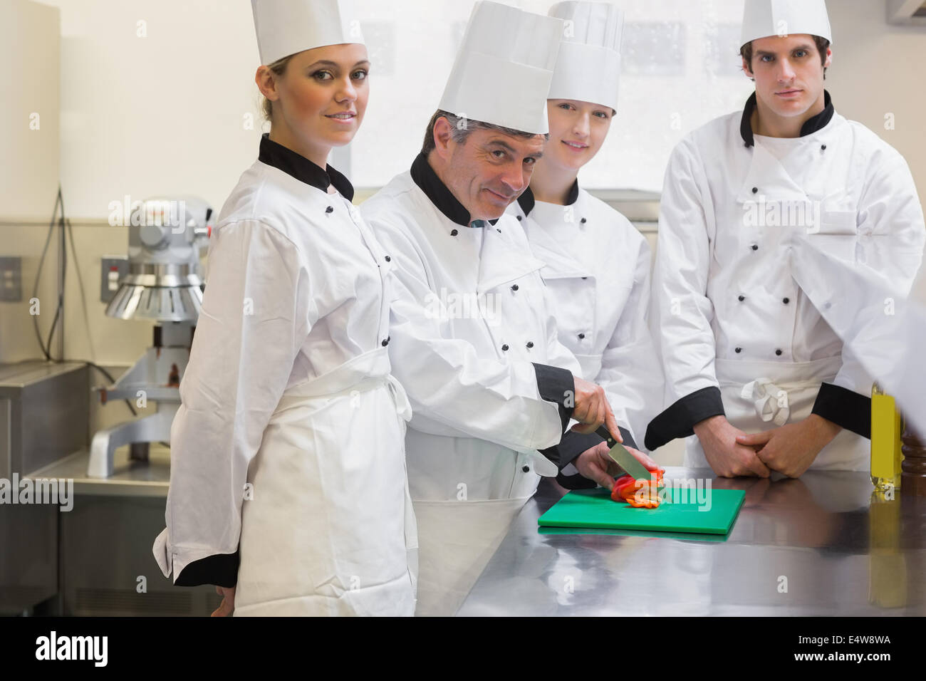 Trainee Chef's learning to cut vegetables Stock Photo - Alamy
