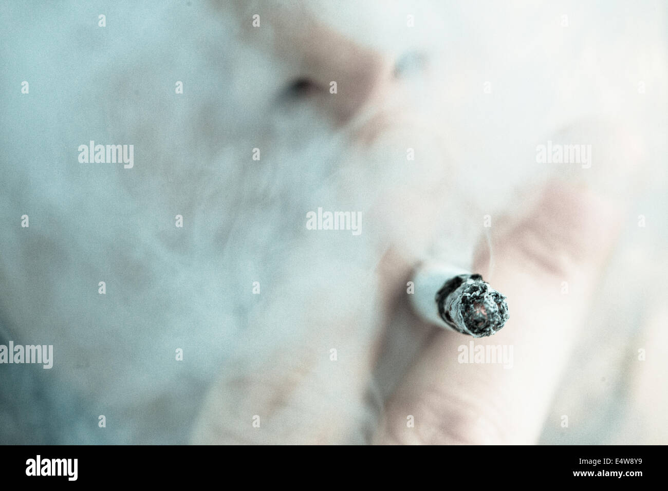 Smoking out hi-res stock photography and images - Alamy