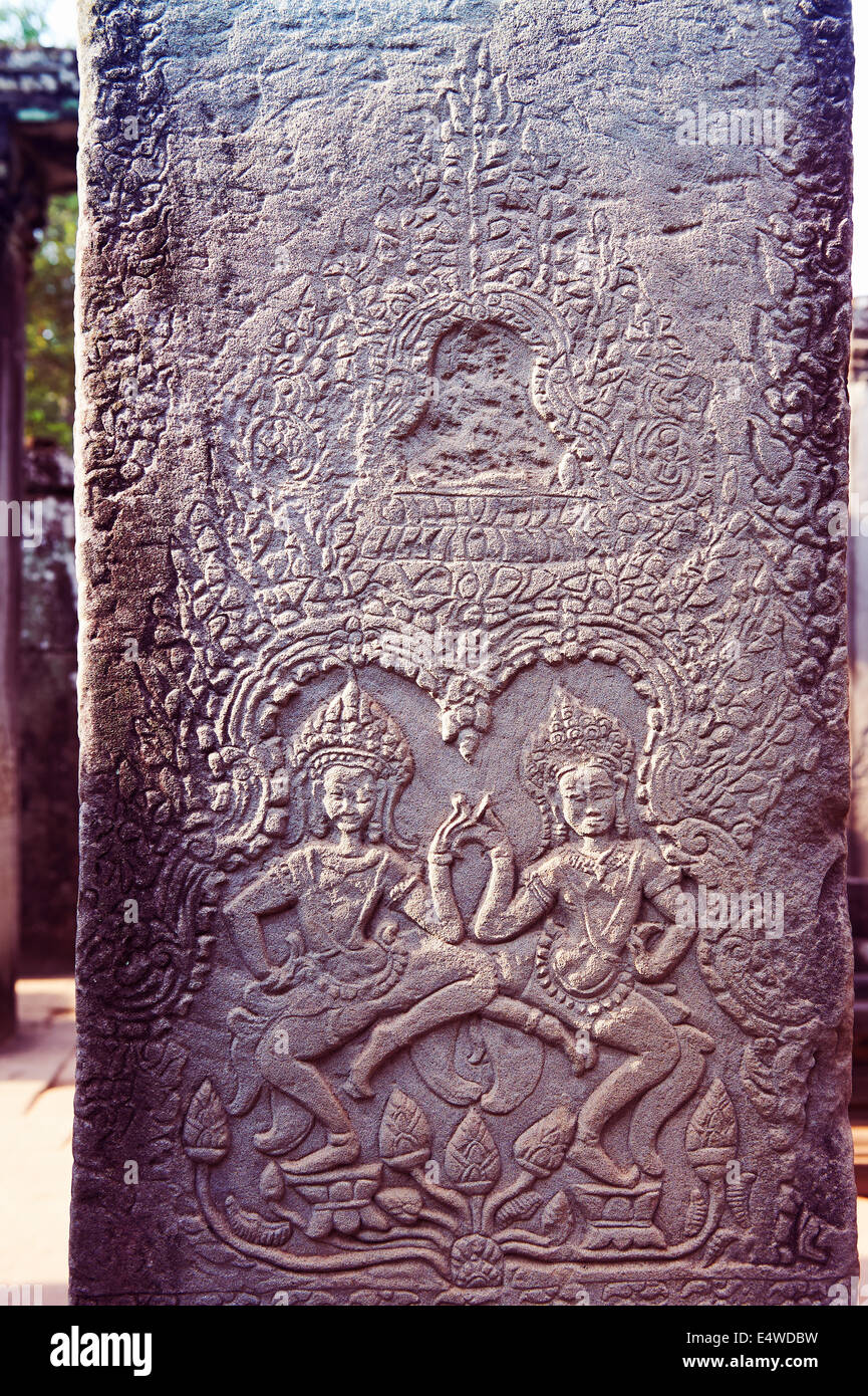 Apsara dancers bayon temple hi-res stock photography and images - Alamy