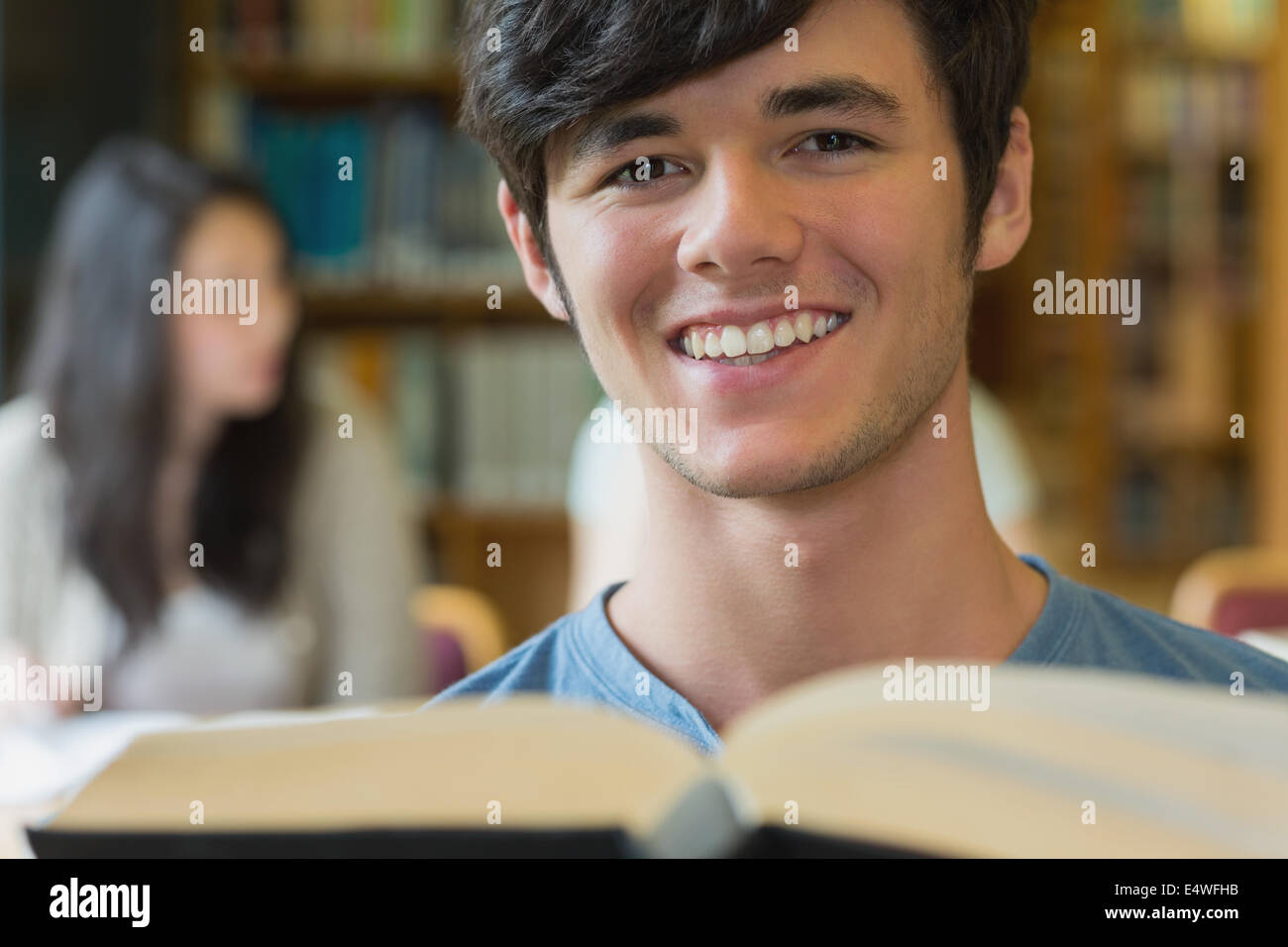Man library dark hair hi-res stock photography and images - Alamy