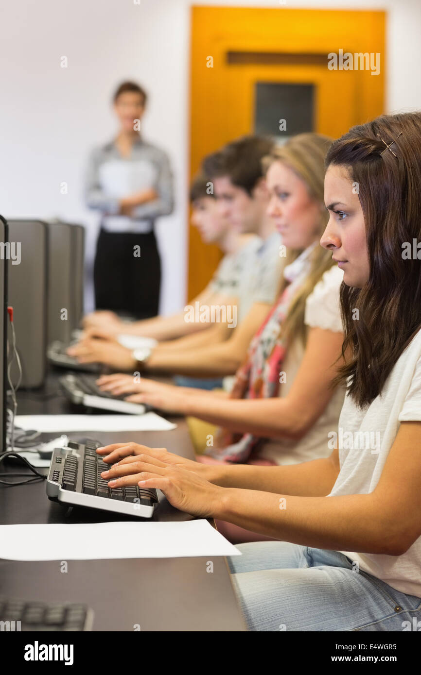Screen computer classroom paper hi-res stock photography and images - Alamy