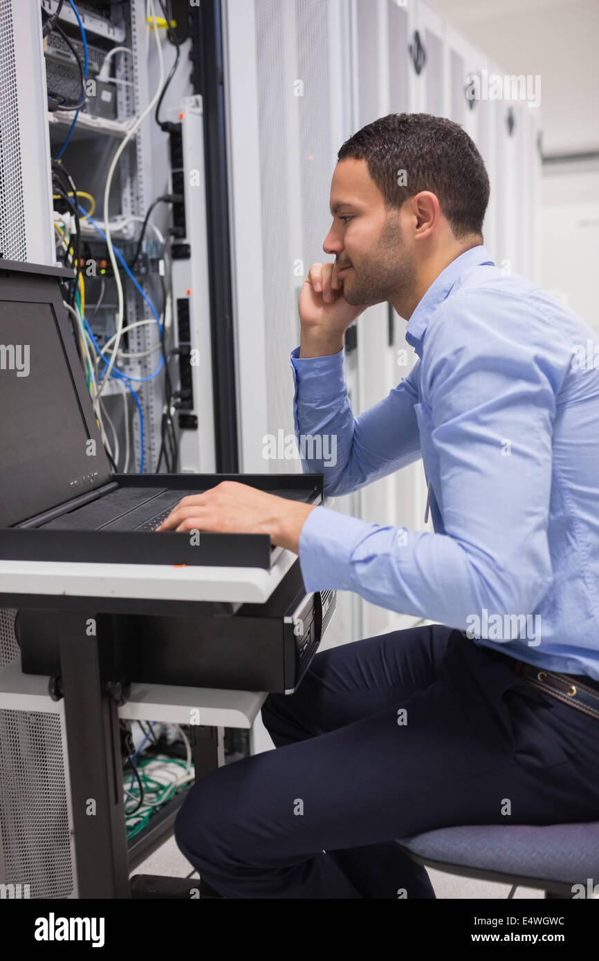 Man repairing the servers Stock Photo - Alamy