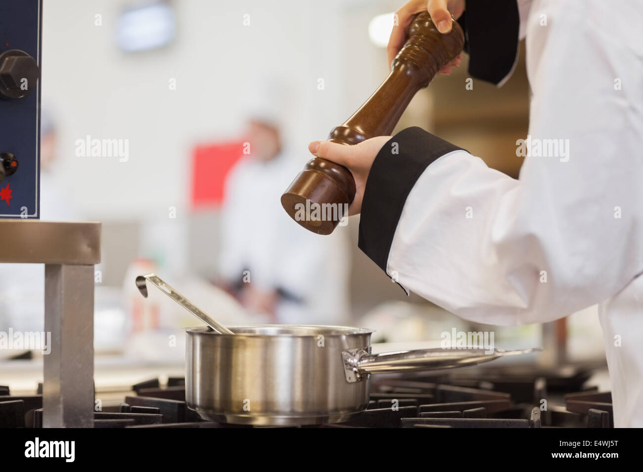 Adding pepper hi-res stock photography and images - Alamy