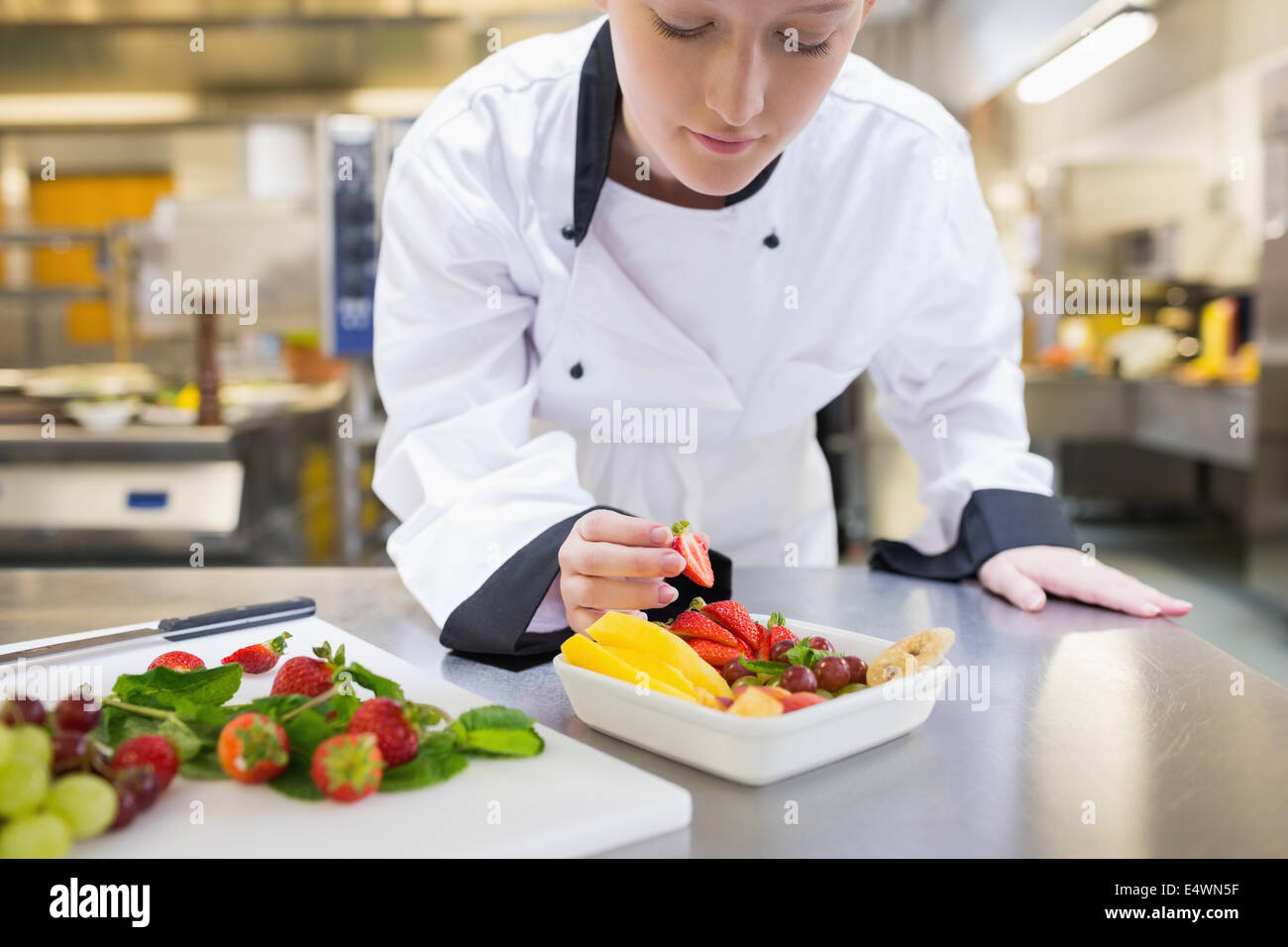 Chef preparing fruit salad Stock Photo - Alamy