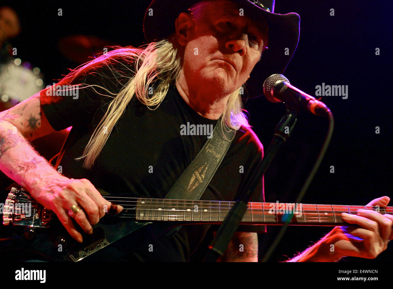 Johnny winter concert hi-res stock photography and images - Alamy