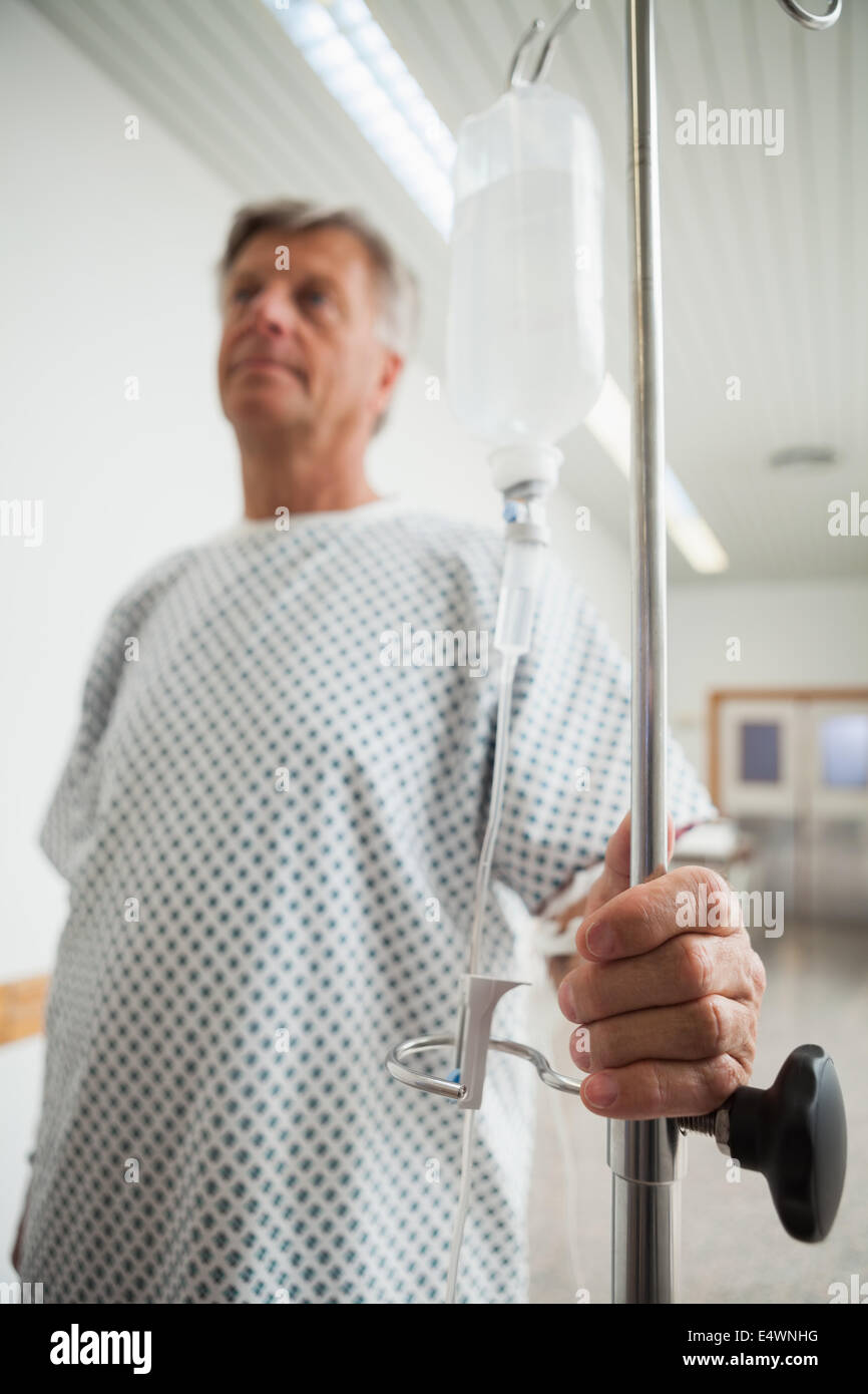 Mature man walking iv mature hi-res stock photography and images - Alamy