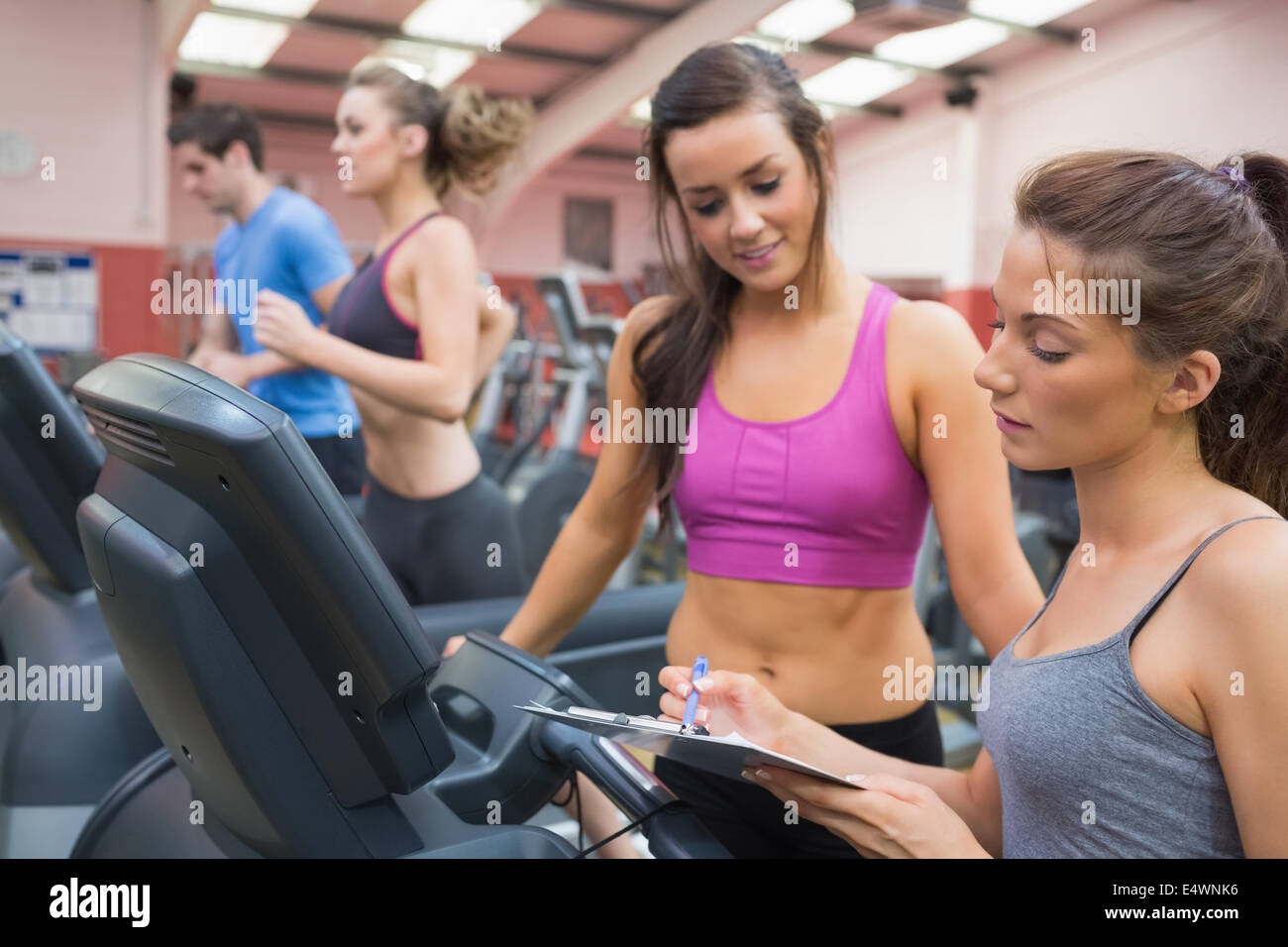 Female gym instructor hi-res stock photography and images - Alamy