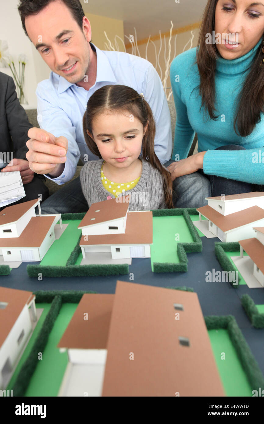 Family model hi-res stock photography and images - Alamy